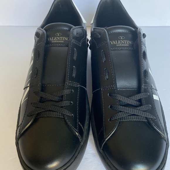 Valentino Garavani | Shoes | Valentino Garavani Vltn Low Top Open Lace ...